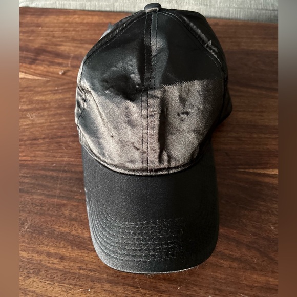 Vera Wang | Accessories | 52 Silky Black Vera New York Baseball Gym ...